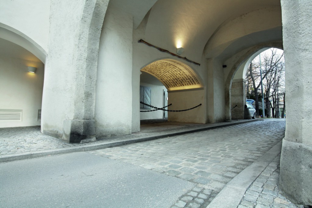 Jochen Gerz, ICH SIGFRIED UIBERREITHER LANDESHAUPTMANN , Graz 2008 ...